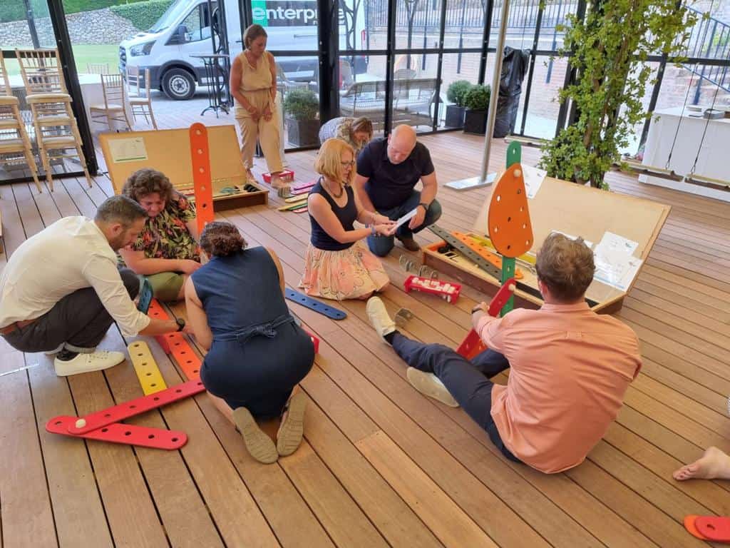 9 Fun Leadership Activities & Games | Team Tactics